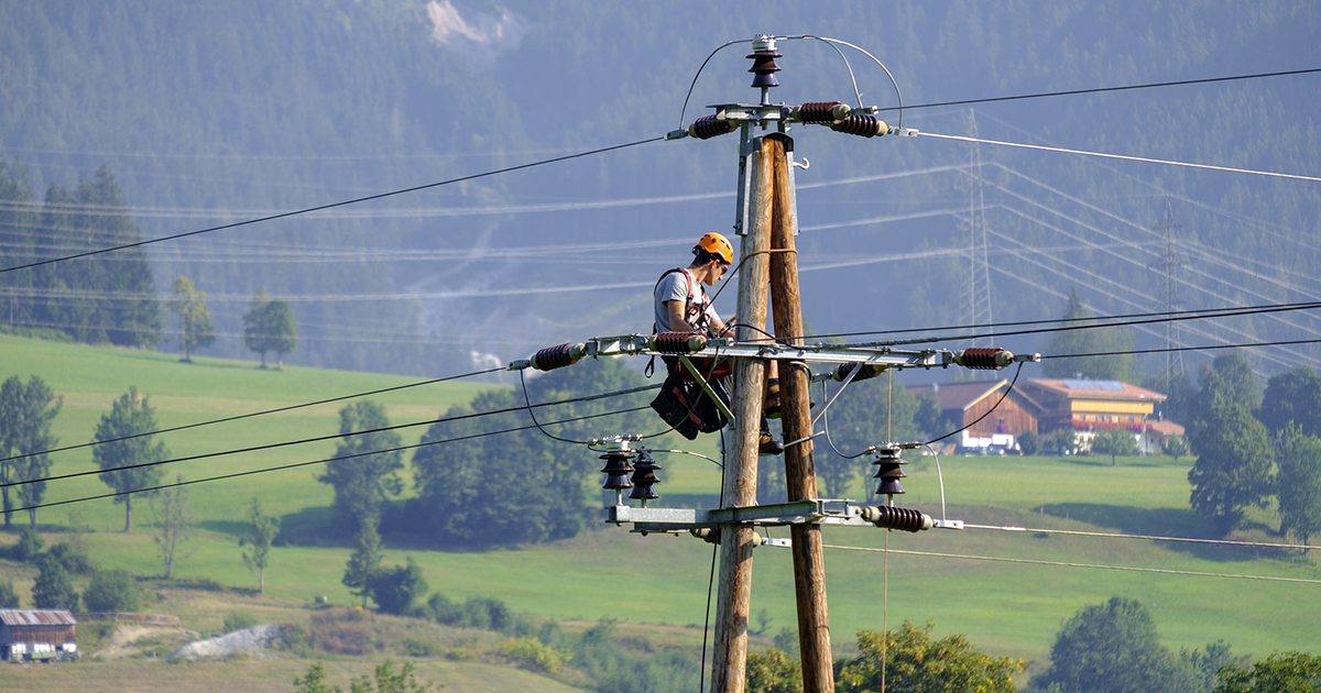 Power line maintenance: improving services thanks to LiDAR technology